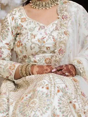 Well Groomed | Lehengas | Well Groomed Bridal Cream Lehenga | Poshmark